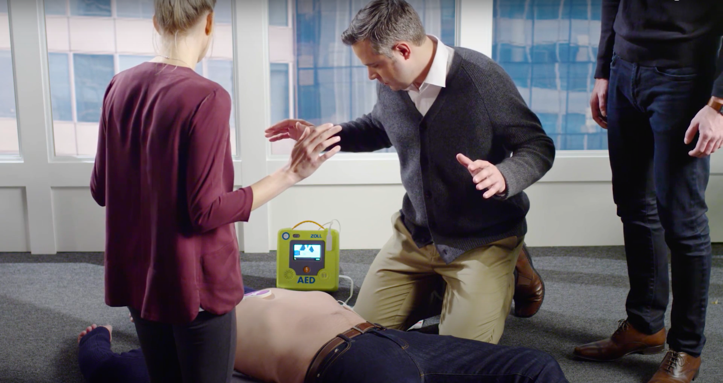 DEA: ¿Qué es el Real CPR Help®? - Startfire Blog